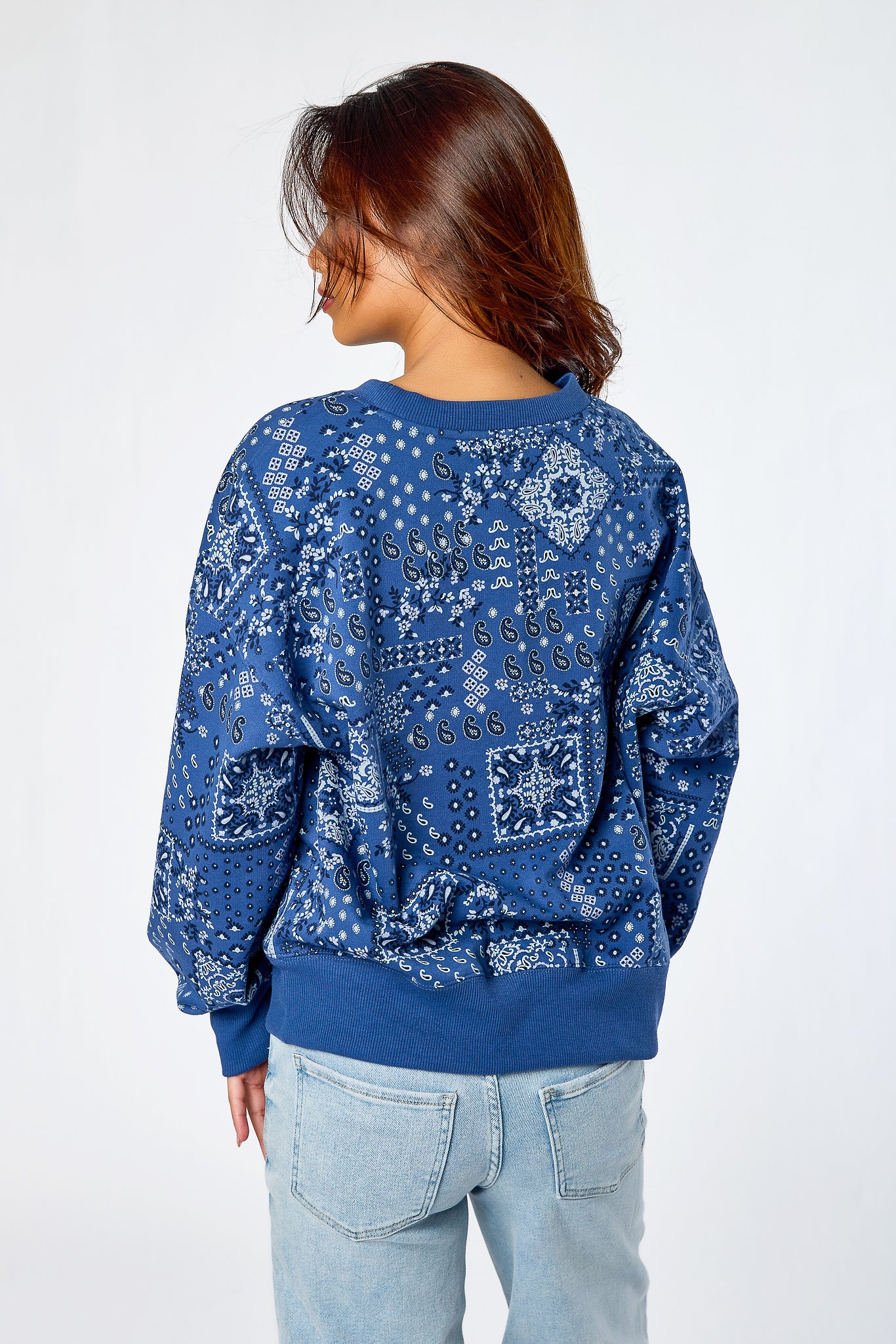 Wallflower Bandana Washed Fleece “Chelsea” Crewneck Sweatshirt – Eclipse